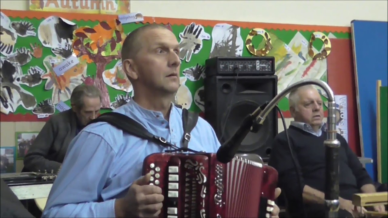 Kilmood Music Club { William Crilly / Carrickmannon Lake } - YouTube