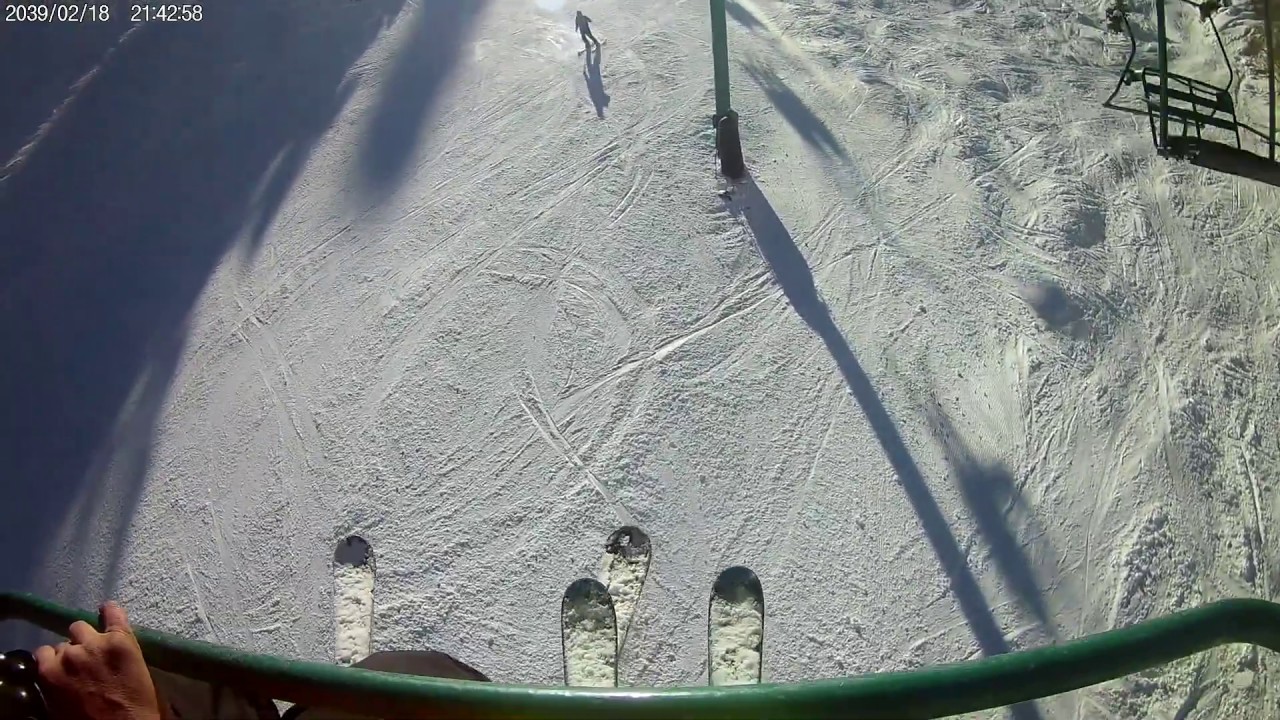 Skiing The Wall at Snow Summit Ski Resort in Big Bear Lakes, California ...