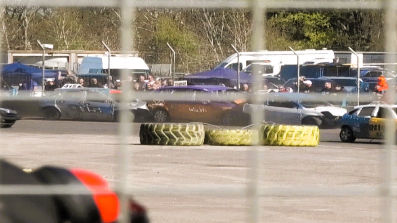 415 Scott Cornish runs 522 Tim James into 725 Joshua Evans - YouTube