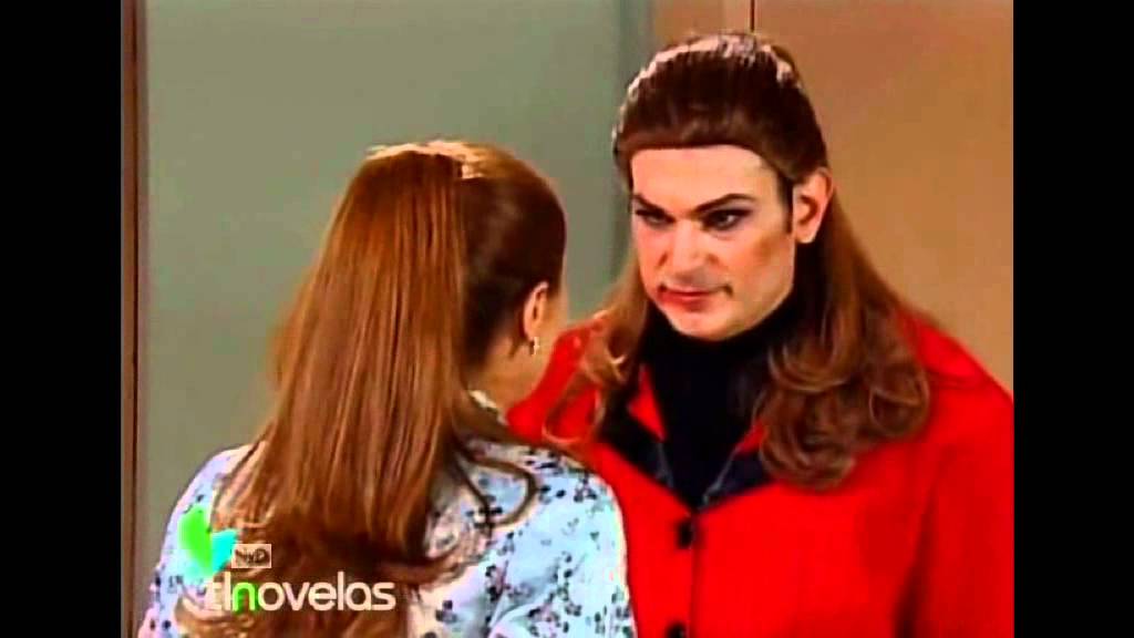 La Madrastra 119- Demetrio disfrazado ataca a Daniela - YouTube