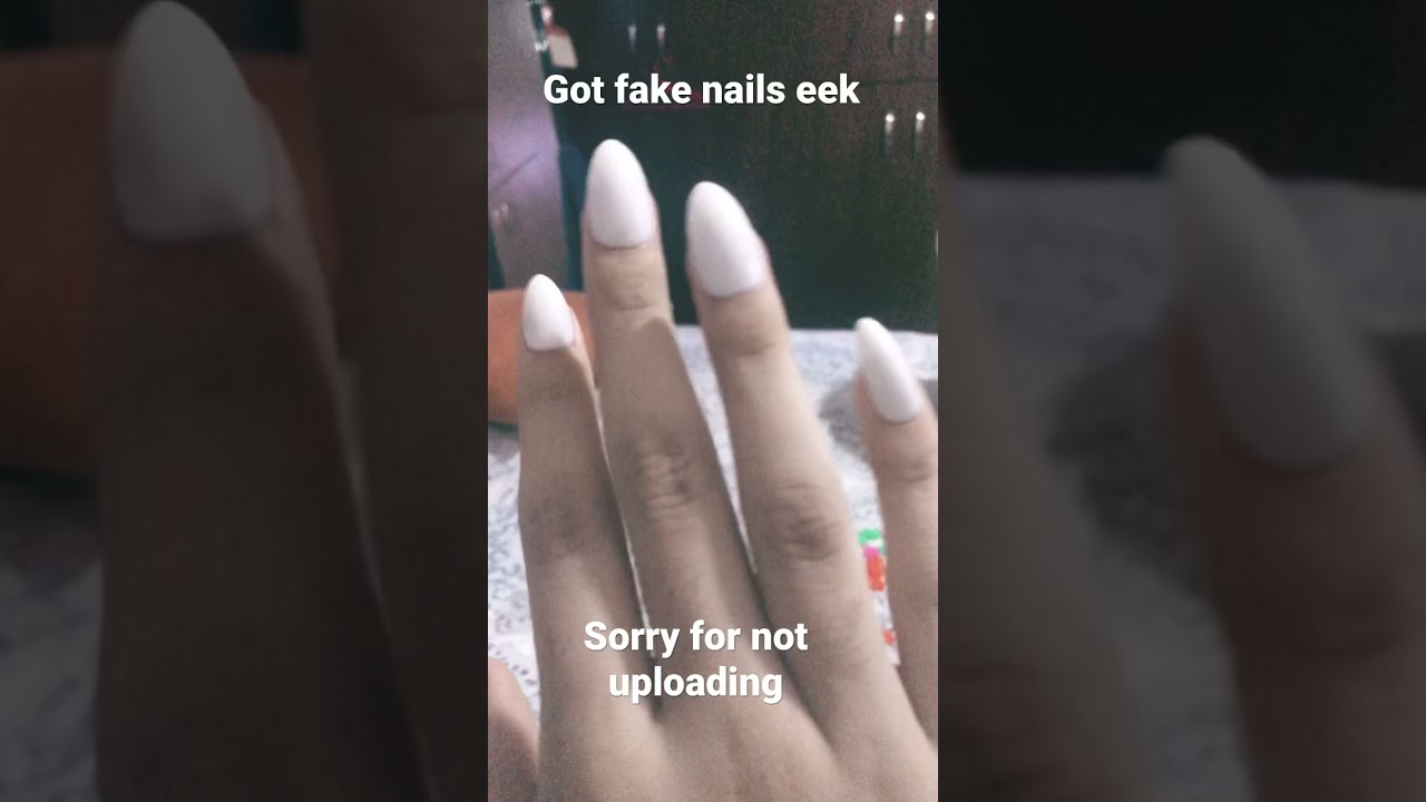 Fake nails 💅🏻 - YouTube
