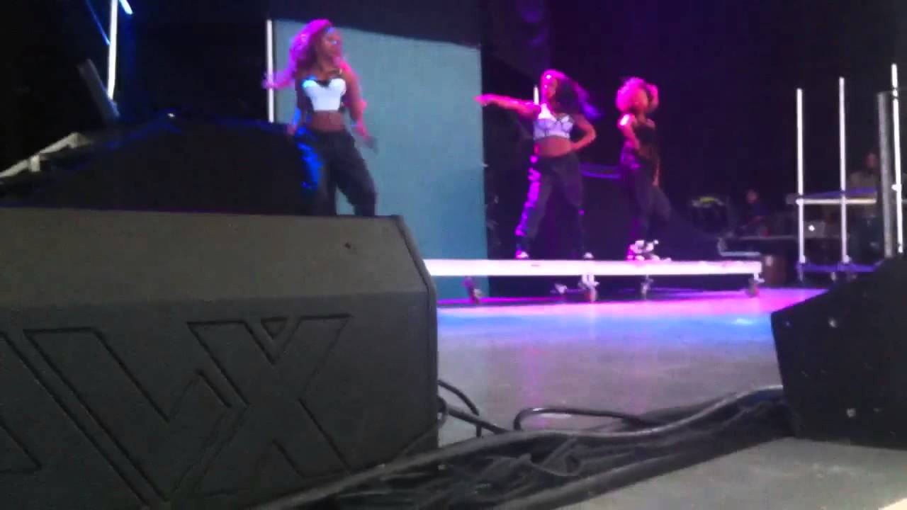 High School - OMG Girlz (Live) - YouTube