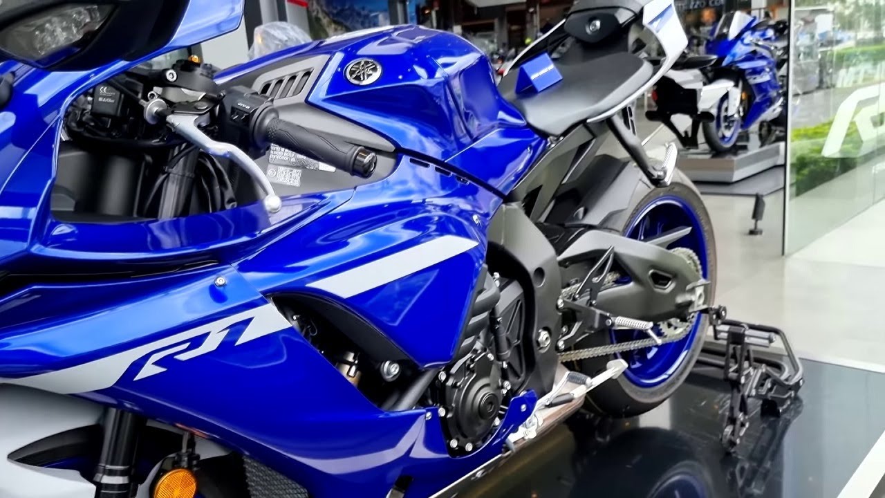 2021 Yamaha YZF-R1 Yamaha Blue Walkaround - YouTube