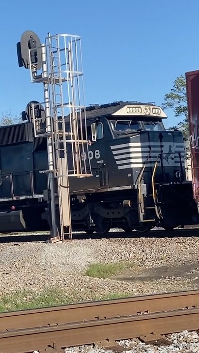NS G68 switcher working the yards in Valdosta, GA #railroad #railfan #ns #train #shorts #short ...