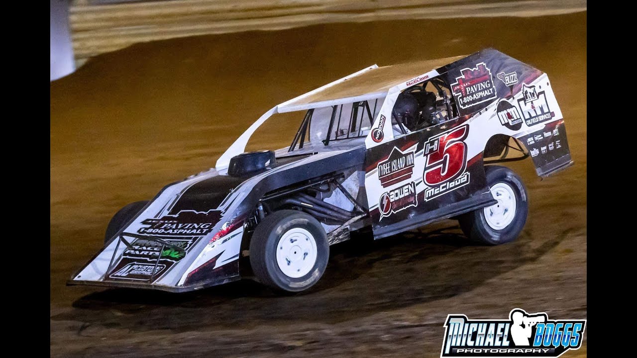 Getting ready for Saturday night racing at 191 Speedway - YouTube