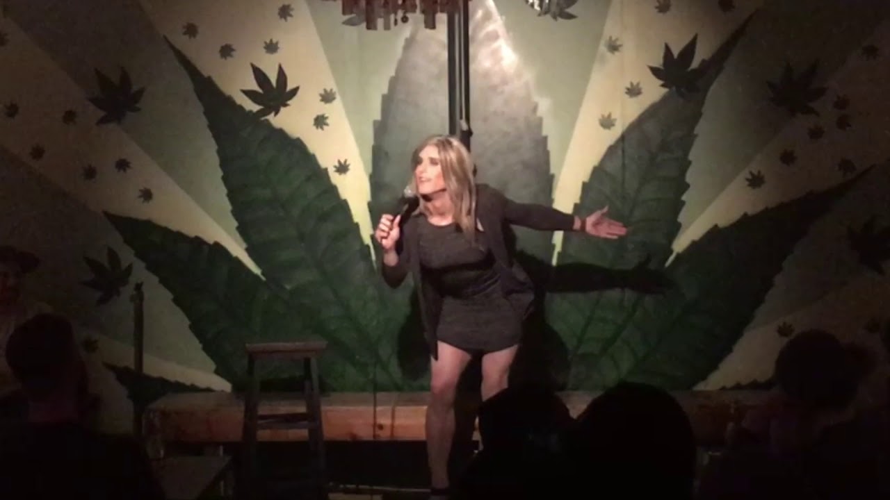 Al Val "Dressed Up" Underground Comedy Club, Toronto - YouTube