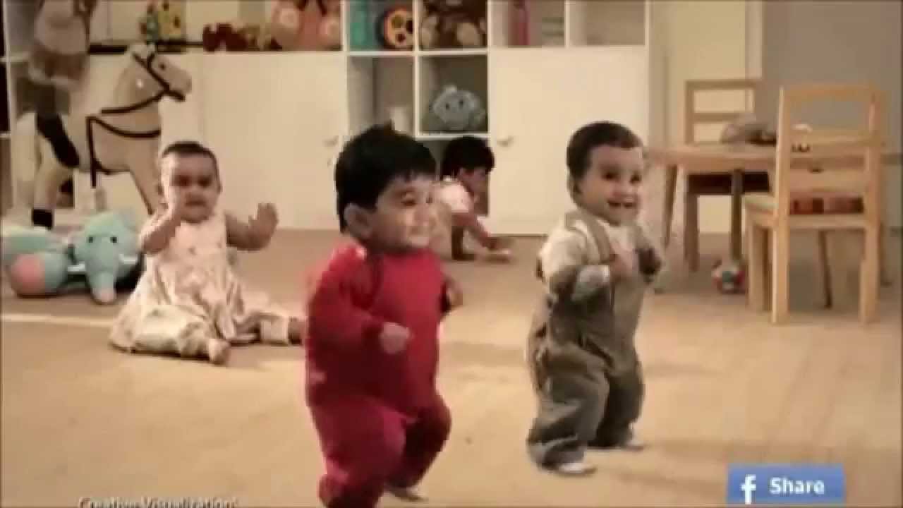 amazing bébé dance for kit kat - YouTube