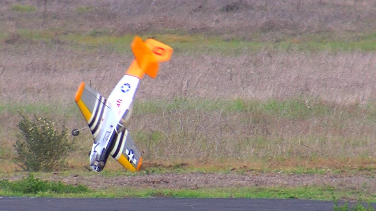 HDS Hawk & P-51 Mustang Crash at SCCMAS - YouTube