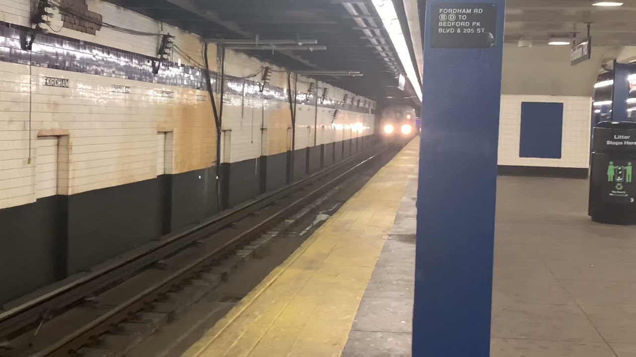 NYCT Subway: Bedford Park Blvd Bound R68 (B) Train arriving at Fordham ...