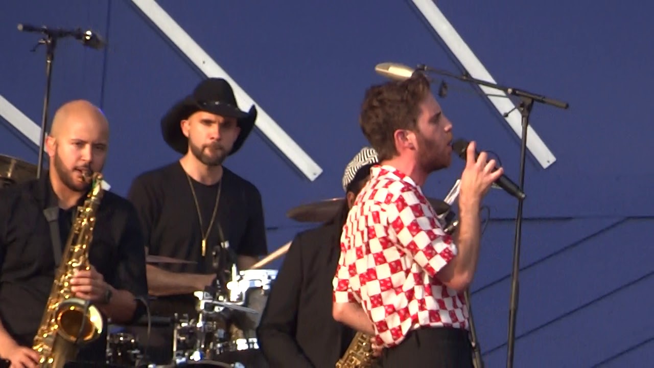 Ben Platt - Rain (Live @ Global Citizen Festival 2019) - YouTube