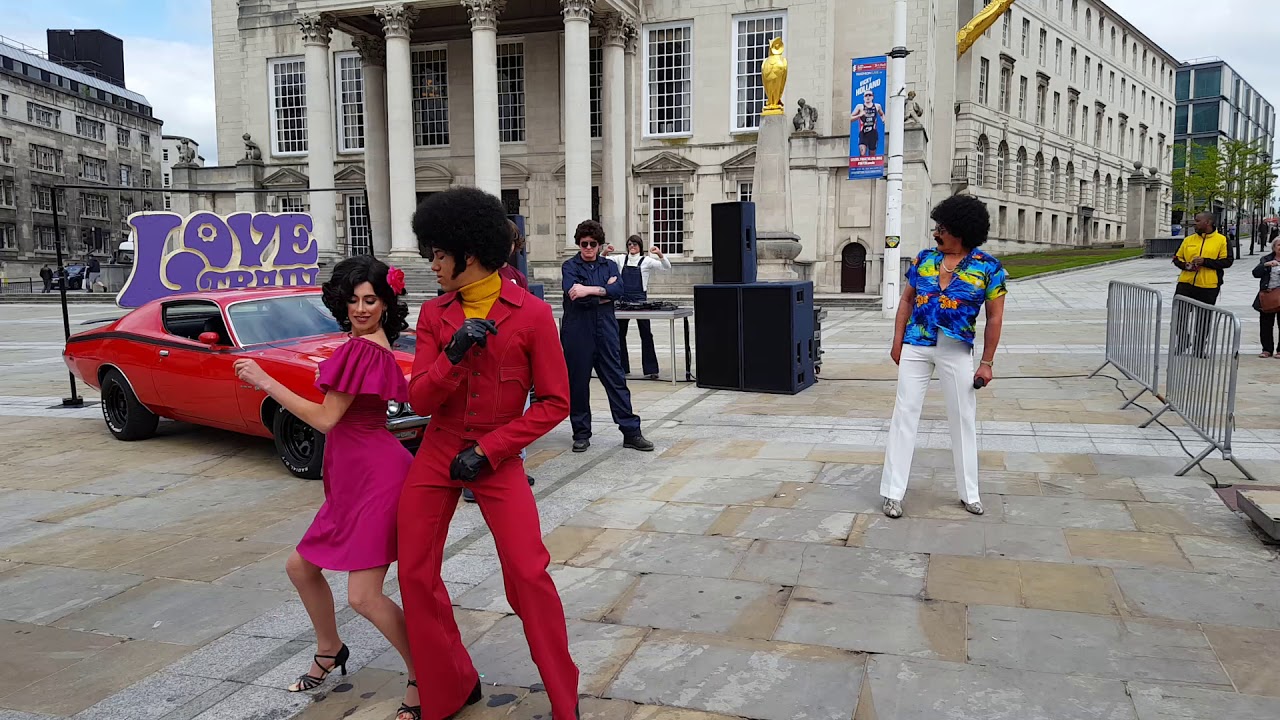 Brutus Gold Love Train Leeds Millennium Square - YouTube