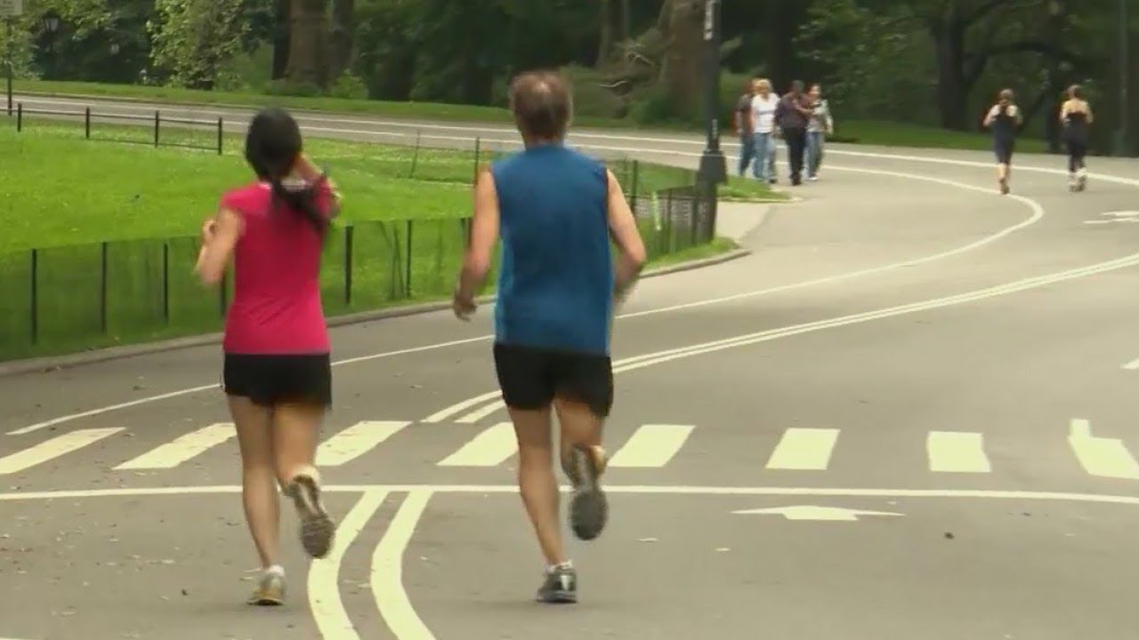 Running inside vs running outside - YouTube