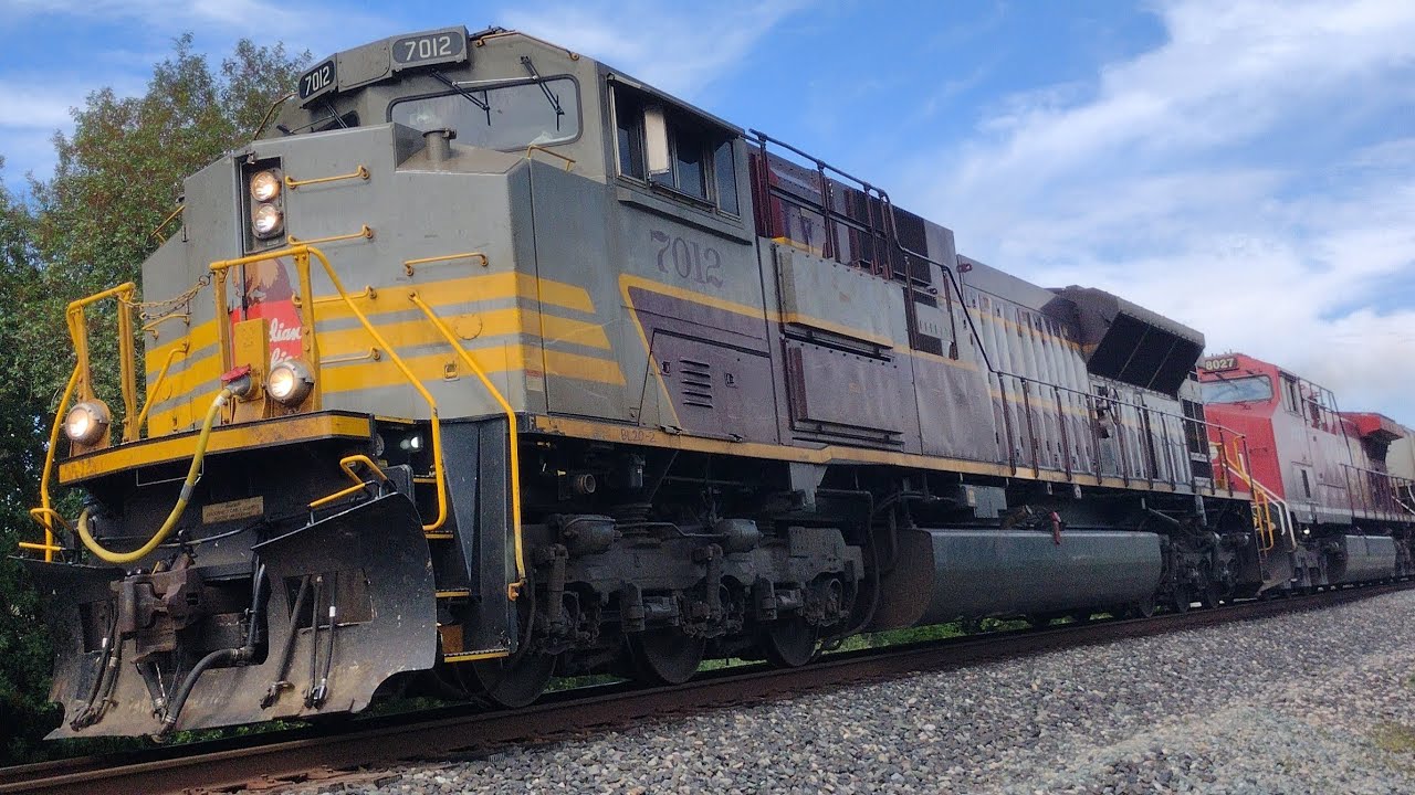 CP 7012 leads SB GMETGH with a nice crew on 4-10-2025 - YouTube