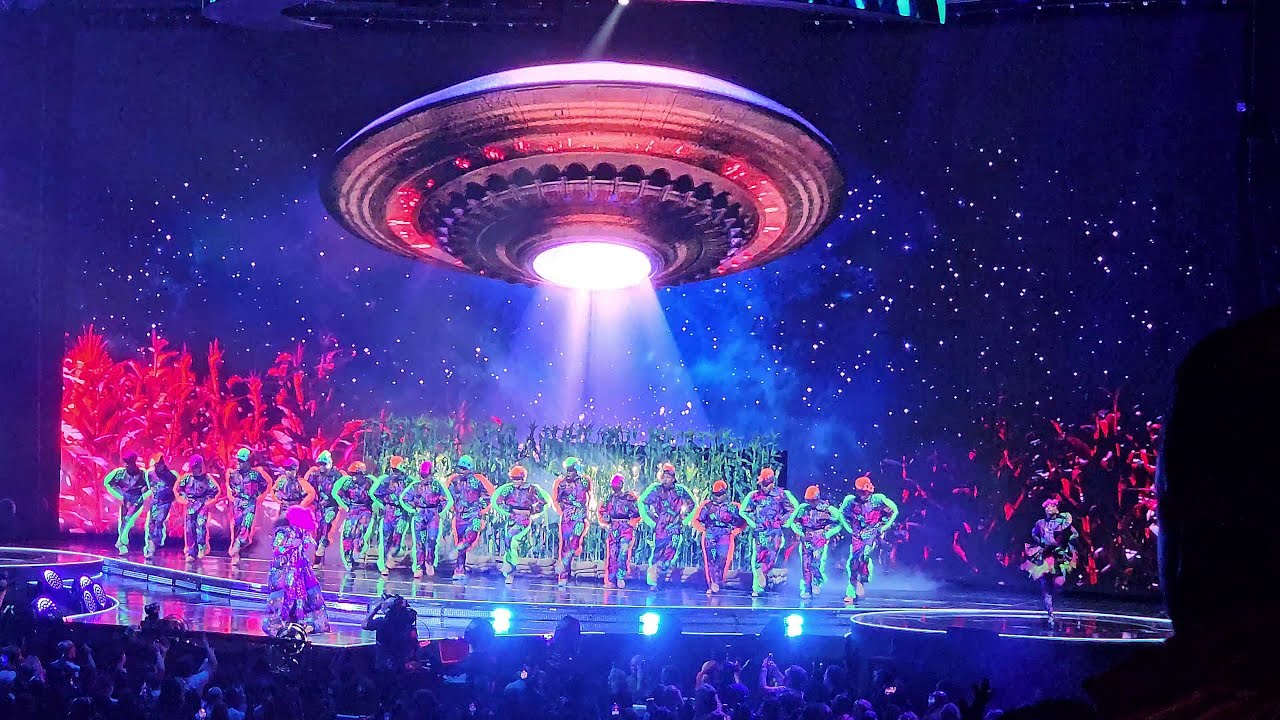 MISSY ELLIOTT in 4K - TORONTO GOT THEIR FREAK ON! - FULL SHOW - OUT OF ...