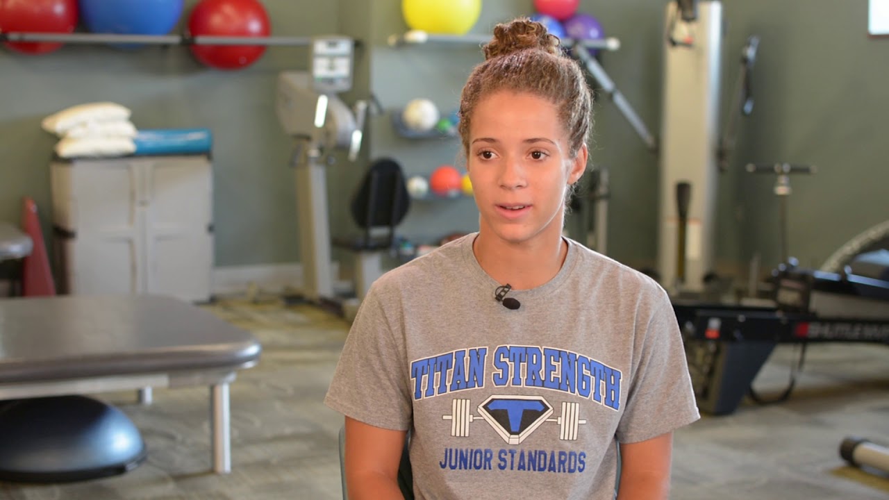 Maddy Allen Recovers from a Torn ACL - CHI Health - YouTube