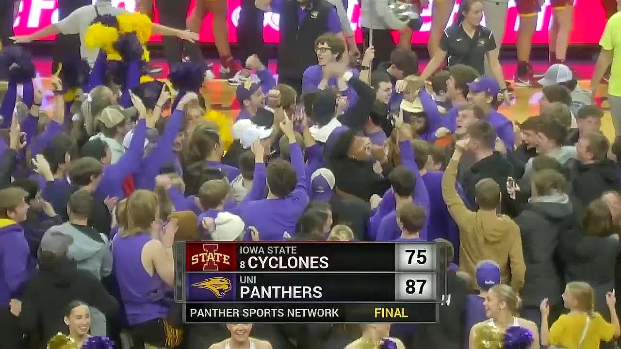 🚨 Fans STORM Court After UPSET win! | #8 Iowa State Cyclones vs ...