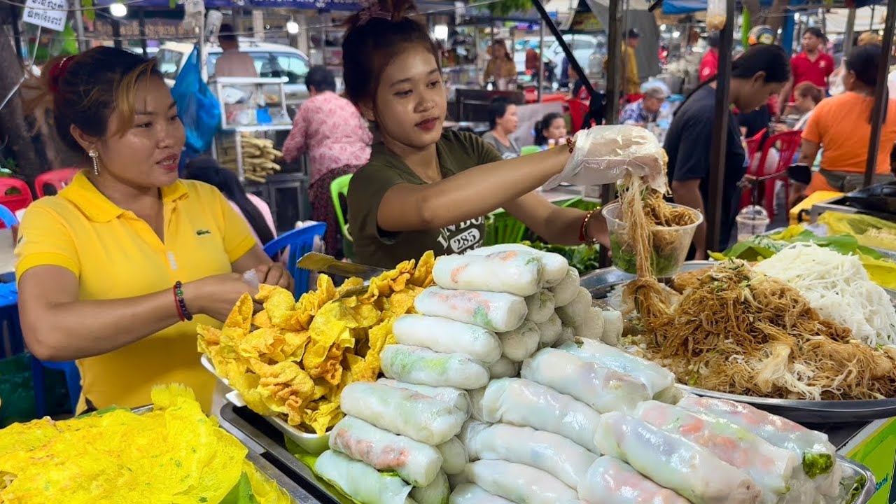 Cambodian street food at Phnom Penh City - Delicious Yellow pancake ...