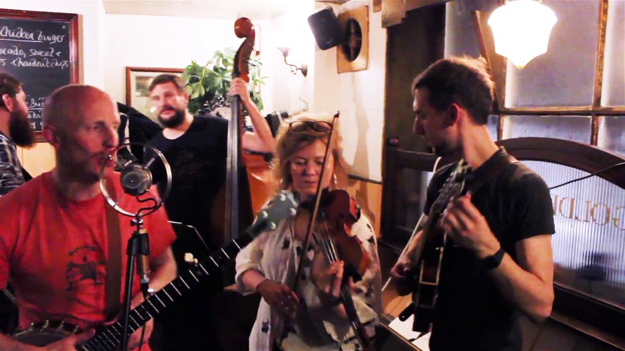 I'll Go Stepping Too cover by Cobbler Bob String Band at The Golden ...