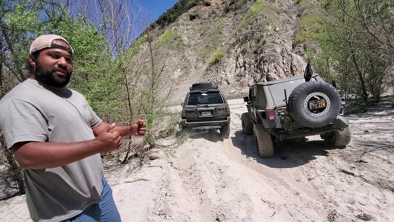4x4ing the local creek - YouTube