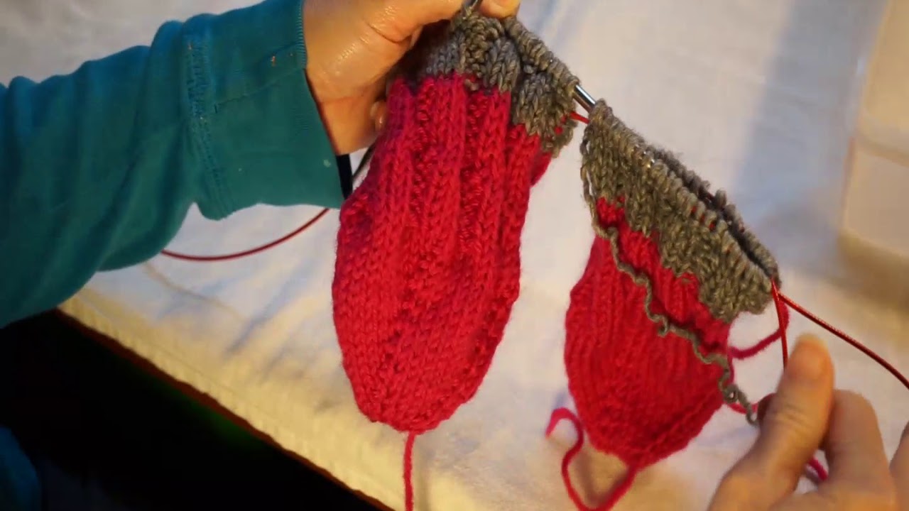 Spiral Rib Tube Sock Knitting Lesson 4 - YouTube