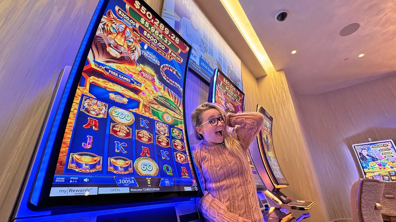 Greta Risked $1000 On This High Limit Slot Machine! - YouTube