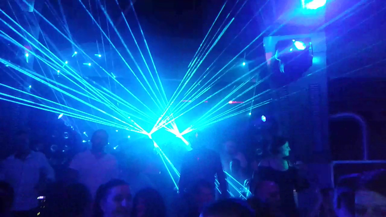 Remember Fire's 2016 l'intro.... show laser !!!!!!! - YouTube