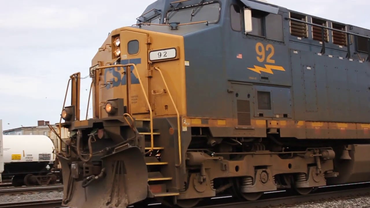 (HD) Shortest CSX intermodal train with one well!!! - YouTube