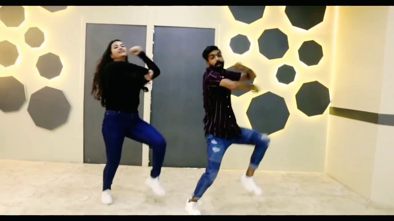 First Class Hai Dance performance - YouTube