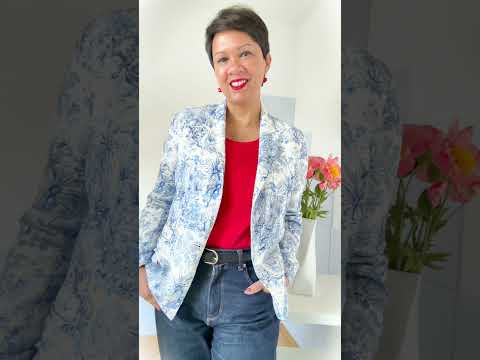 Trend-Look: Barrel Jeans in Dunkelblau stylen 💙 Weiß, Blau & Rot