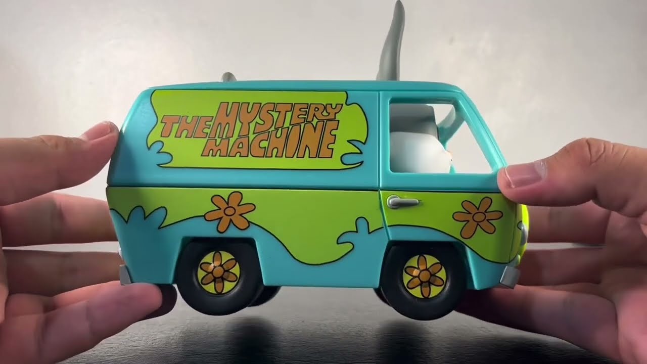 Unboxing Mystery Machine Machine with Bugs Bunny | Warner Bros. 100 ...