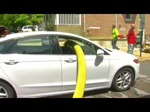 Firefighters Break Windows of Car Blocking Hydrant In Wilmington - YouTube
