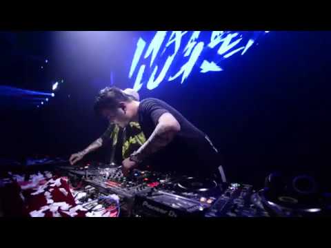 MikeWave & Dropfire feat. Max Landry - Collapse (Live Footage) - YouTube