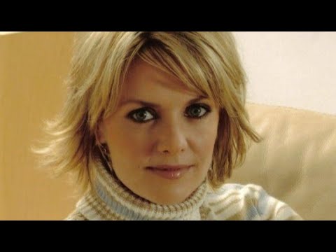 SEXY PHOTOS OF AMANDA TAPPING