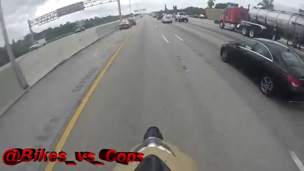 MOTORCYCLIST TAUNTS POLICE Bikes Vs Cops 2016 - YouTube