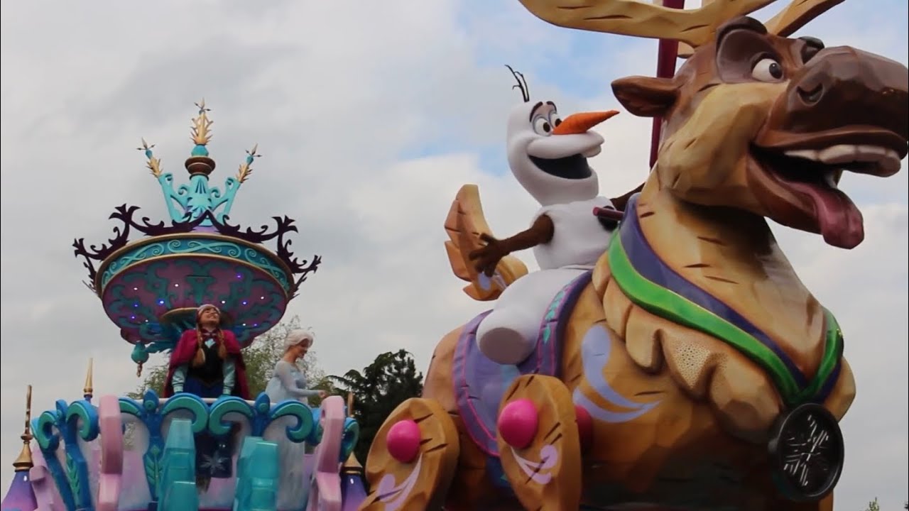 Disney Stars on Parade | Disneyland Paris 25th Anniversary Parade - YouTube