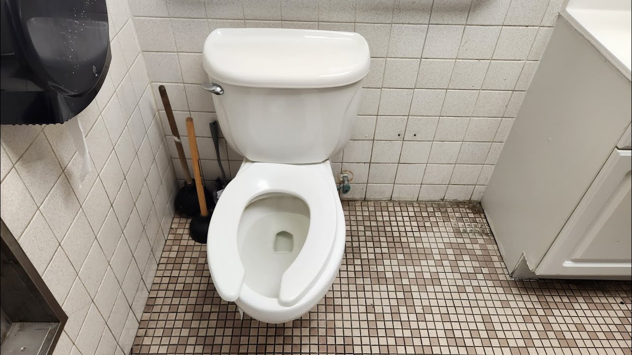 2000s American Standard Glenwall Pressure Assist toilet - YouTube