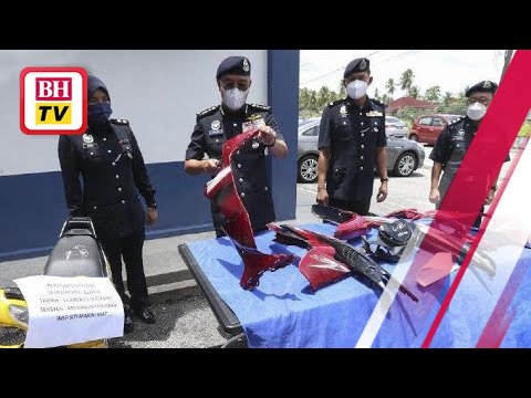 Bakar pondok bit polis kerana tak puas hati - YouTube