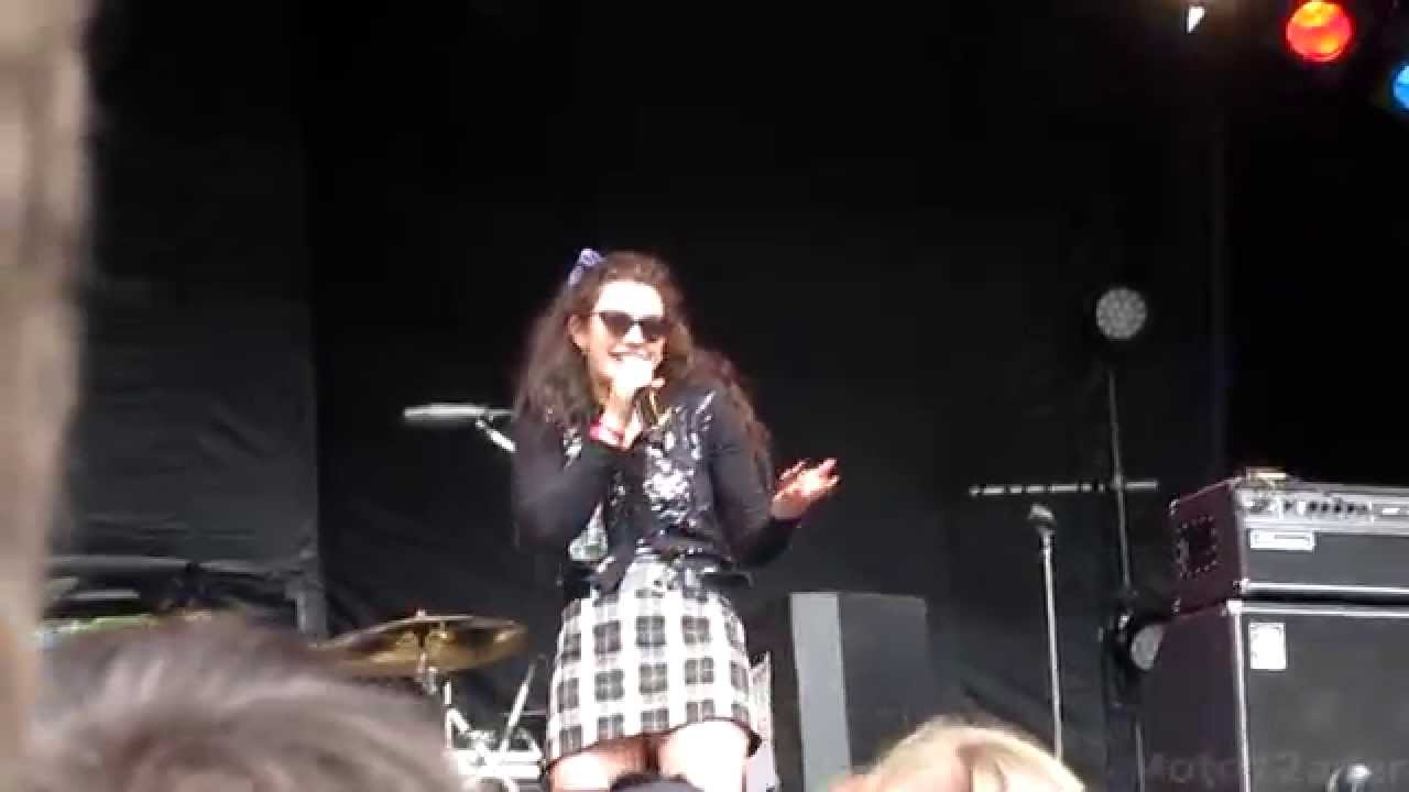 Charli XCX - Boom Clap - Live at SF Chipotle Cultivate Festival - YouTube