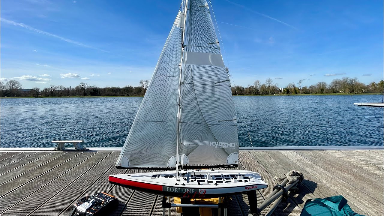 Fortune Kyosho Voilier Sail Boat 612 III - Still learning but first ...