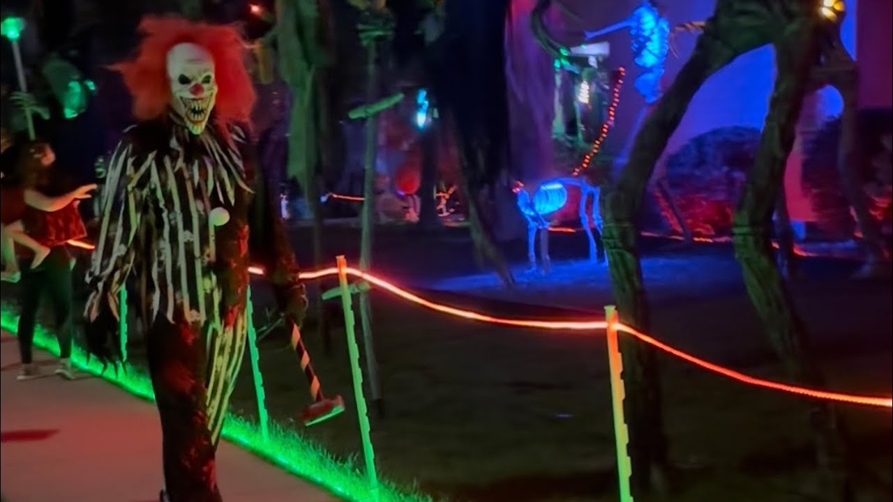 Haunted Walk #halloween #scary #travel - YouTube