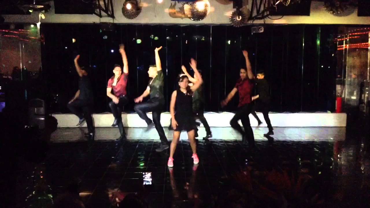 XV años Laura/ The Blue Dance Studio - YouTube