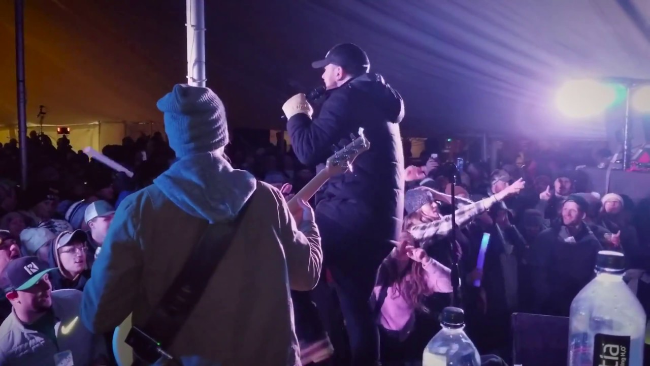 Aaron Simmons & The Johnny Holm Band - YouTube