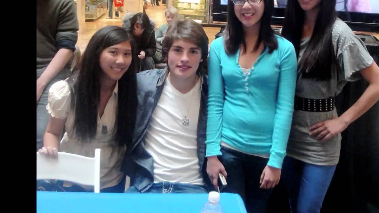 Meeting Gregg Sulkin! - YouTube