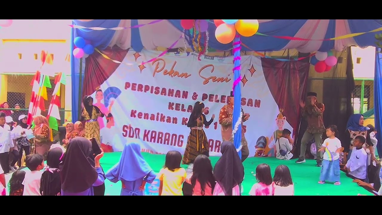 Penampilan Kls 4C & Dabing Pak Haji Mu'min - YouTube