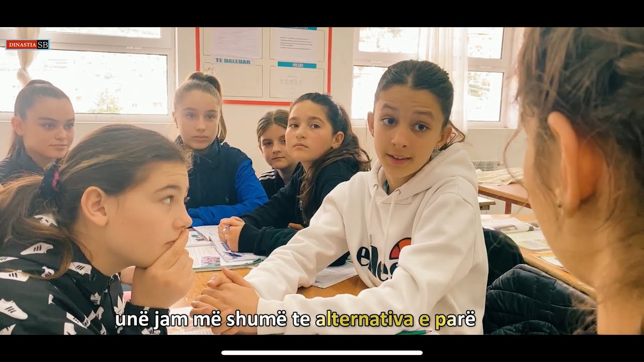 Udhëtim brenda botës së vështirë të profesionit të mësuesit ! - YouTube