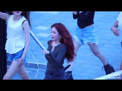 Novinha asiatica | japonesa | gostosa  dançando e rebolando 18