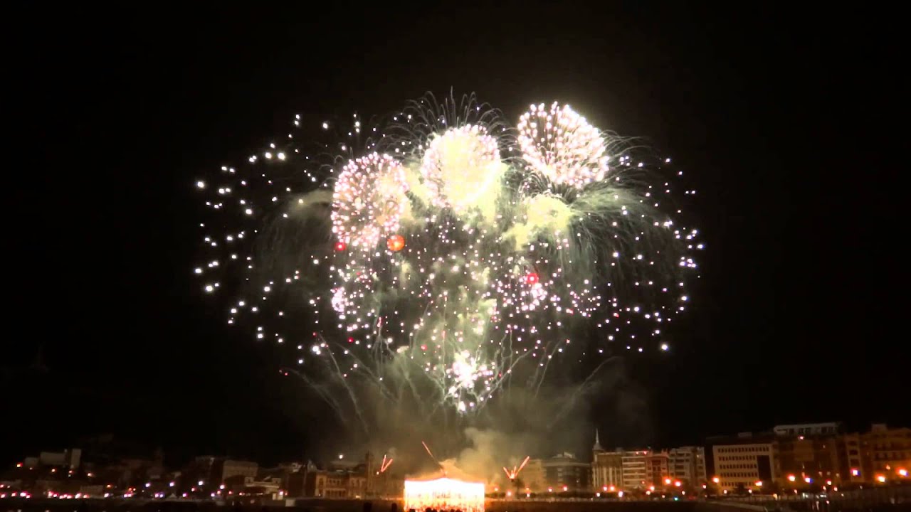 Pirotecnia Pyrovision Gmbh 12/08/2014 - Donostia - San Sebastian - YouTube