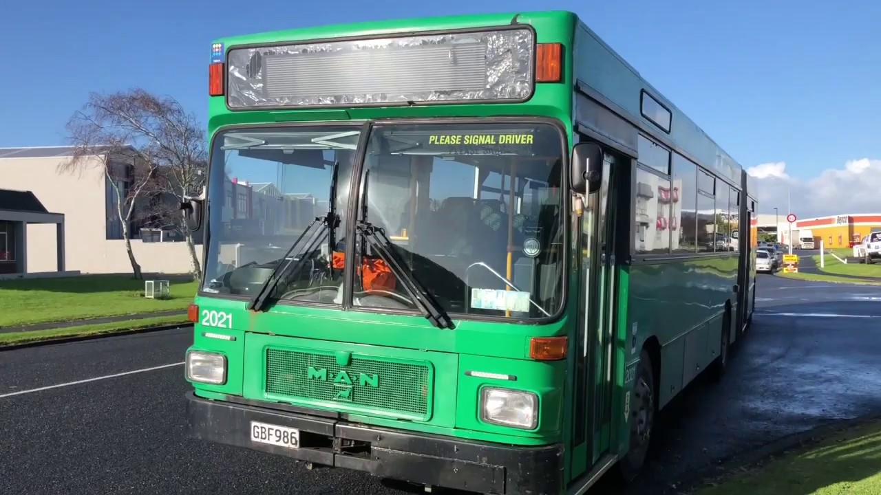 First ride in a bendy bus by Leone - YouTube