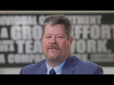 Do you need a knee replacement? Dr. Bryan Larson offers insight. - YouTube