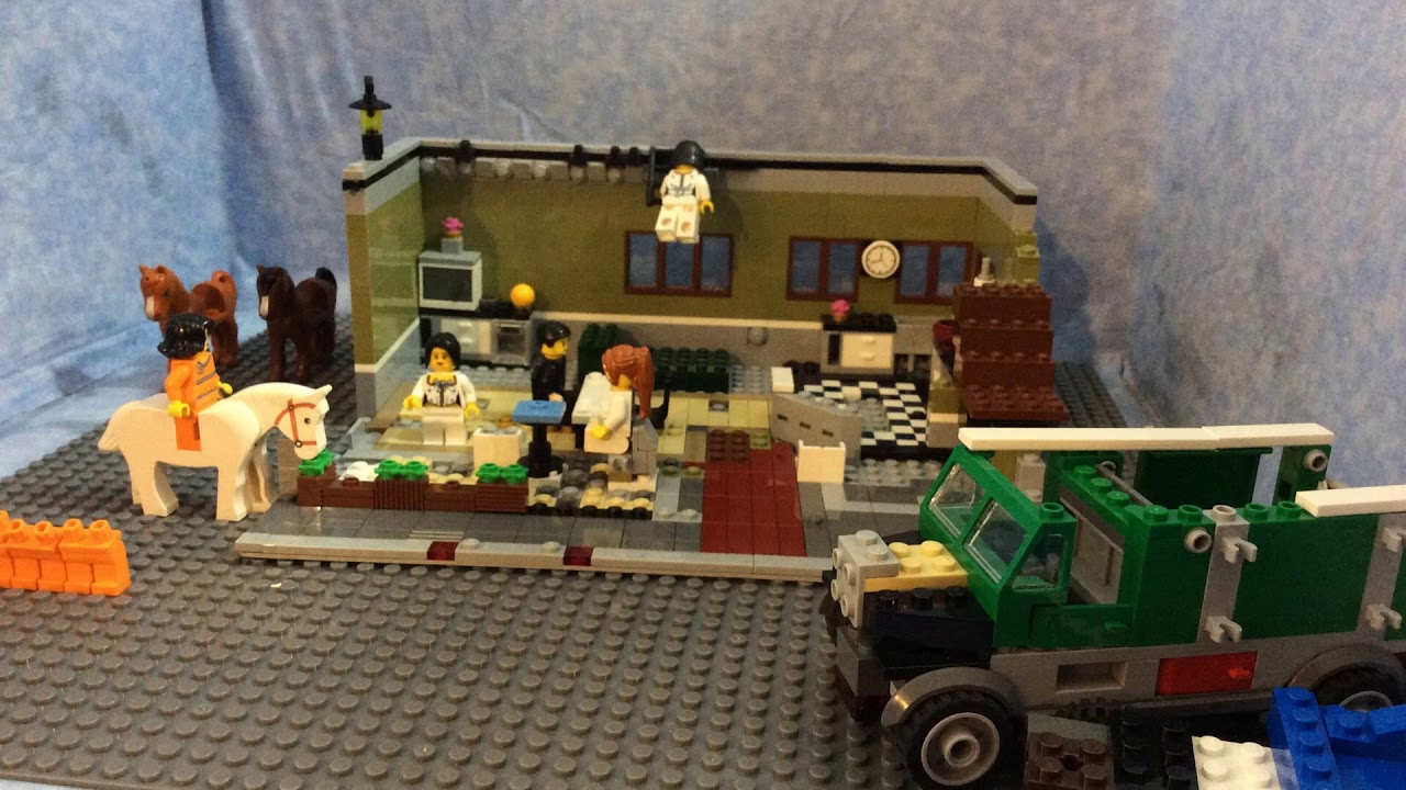 Leah & Syra - Mini Bots - 2018 Arlington Session G - YouTube